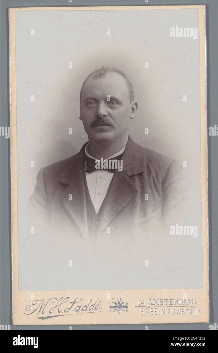 Wolders hi-res stock photography and images - Alamy