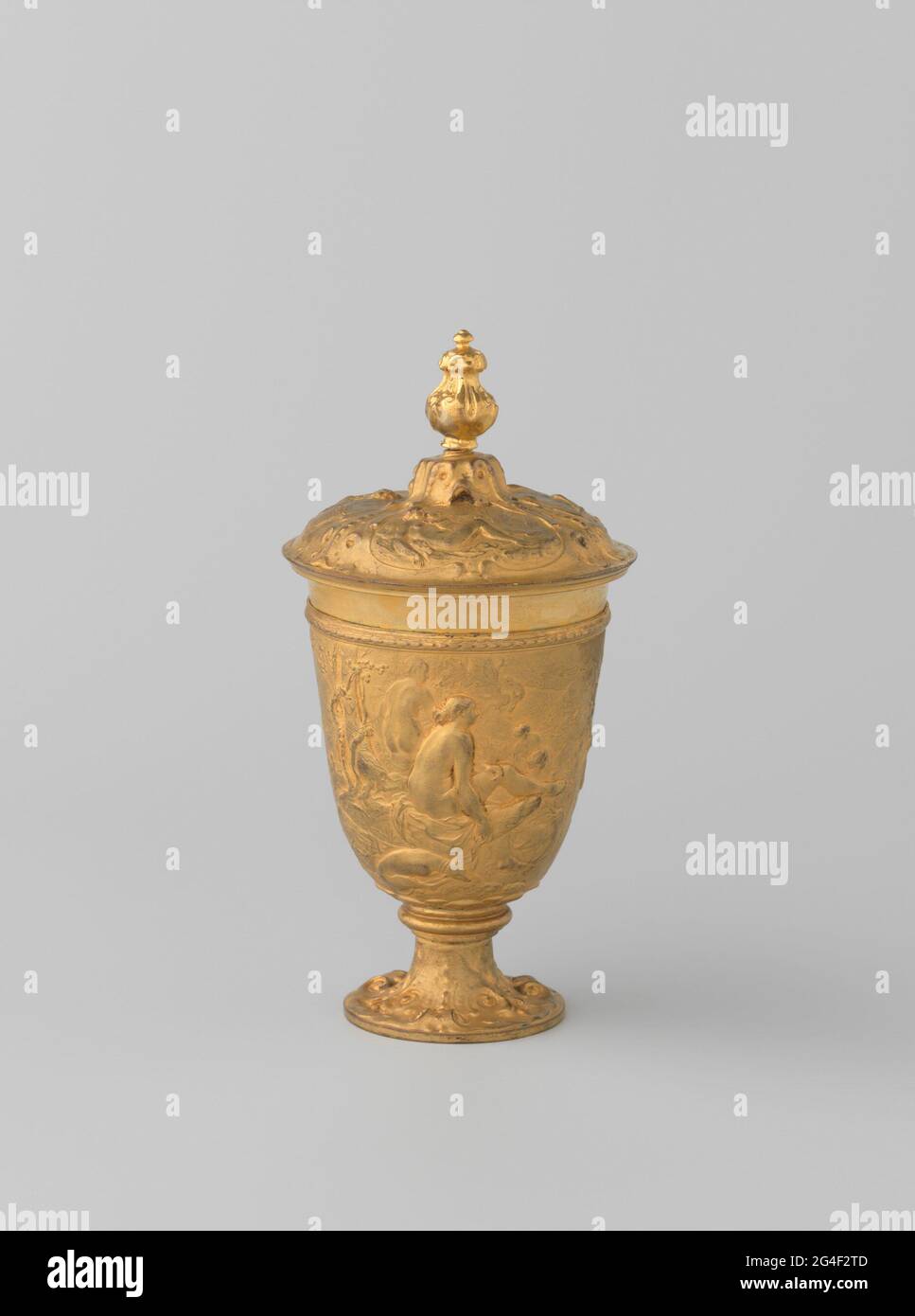 Galvanoplastic reproduction of a cup with lid with representation of ...