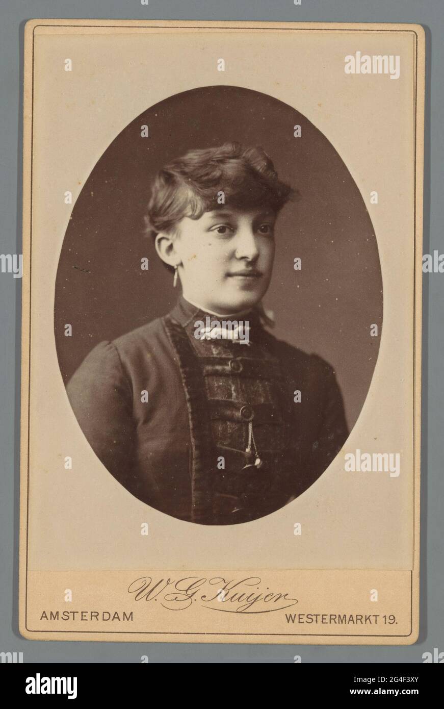 Portrait of an unknown woman Stock Photo - Alamy