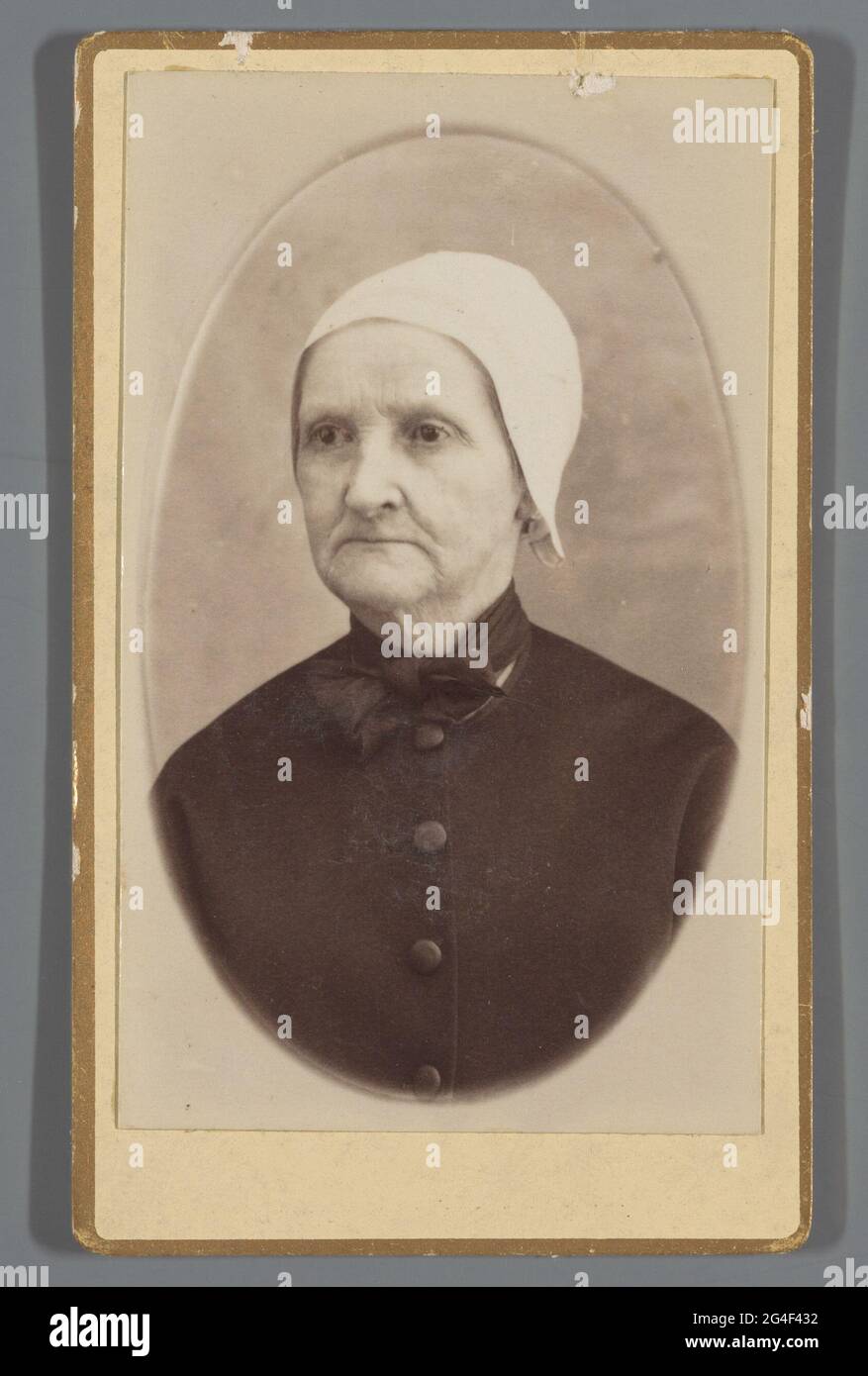 Portrait old woman Stock Photo - Alamy