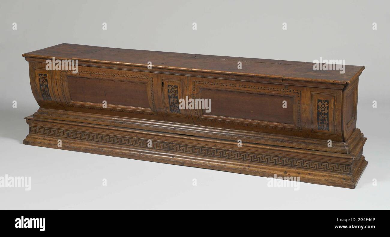 Protruding part forms hi-res stock photography and images - Alamy