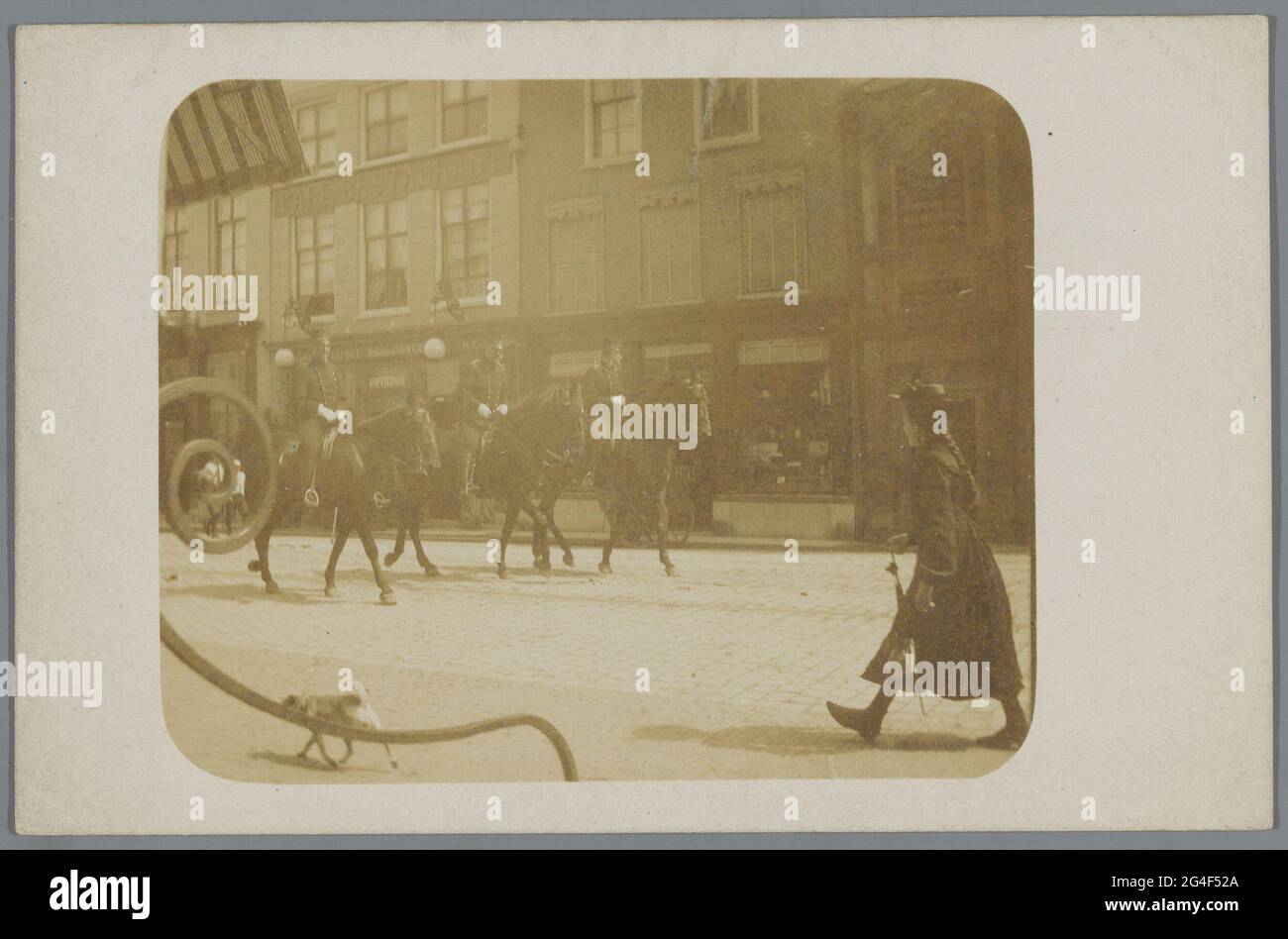 Three horse agents on the street Stock Photo - Alamy