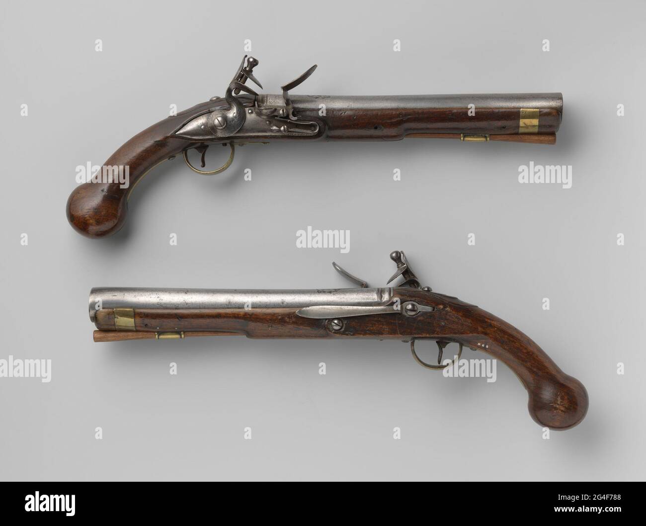 Flint belt gun, with emblem of the Westvriërisland Admiralty. Flint ...