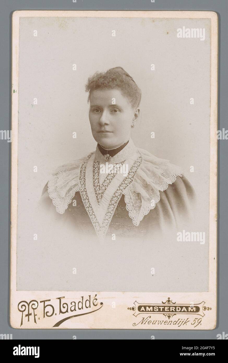Portrait of an unknown woman in traditional costume Stock Photo - Alamy