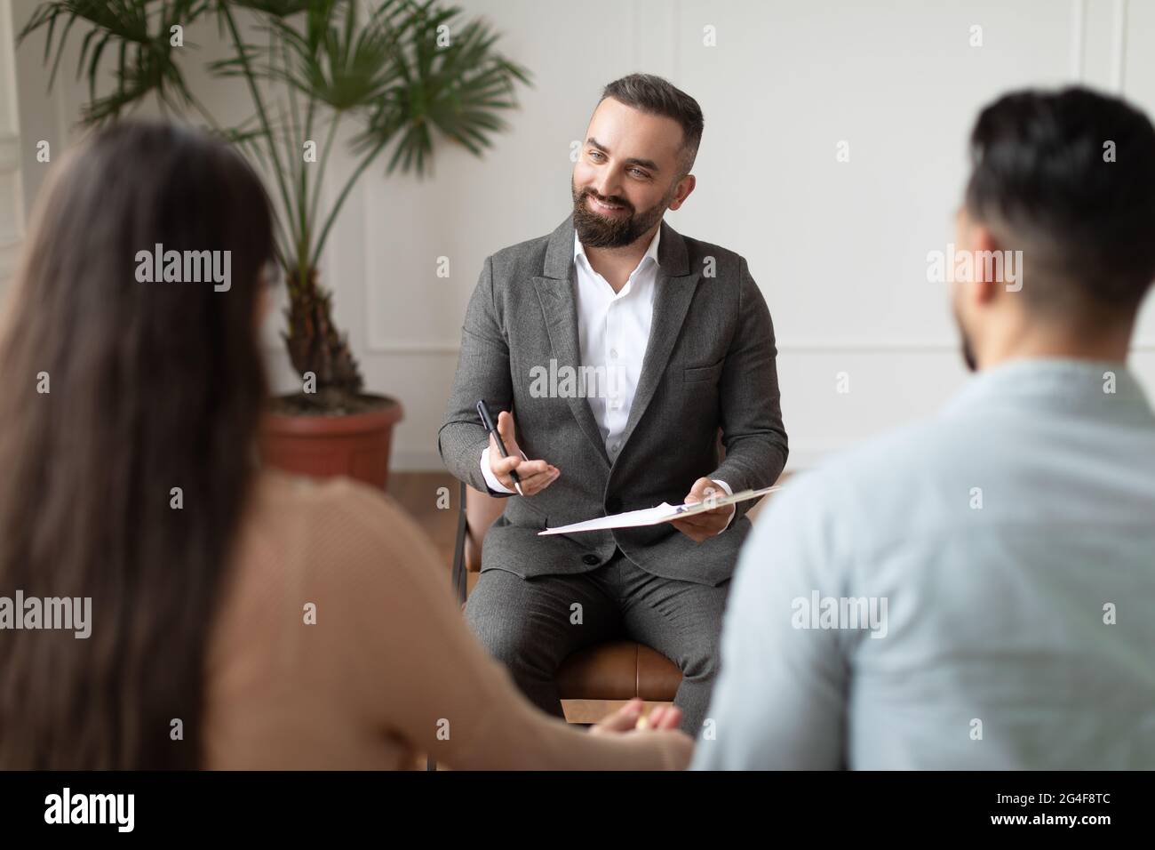 Male therapy session hi-res stock photography and images - Alamy