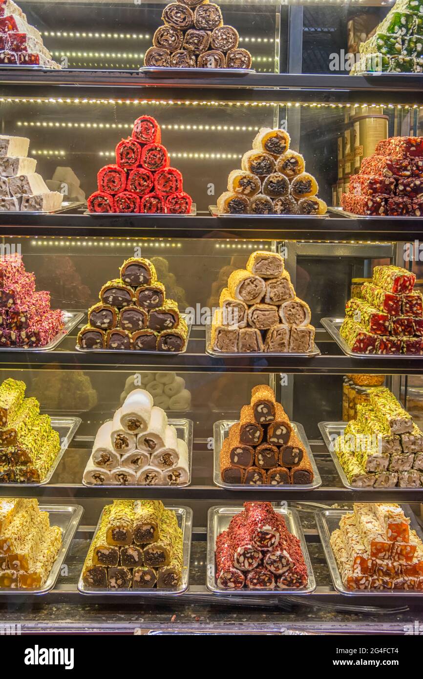 Turkish sweets hi-res stock photography and images - Alamy