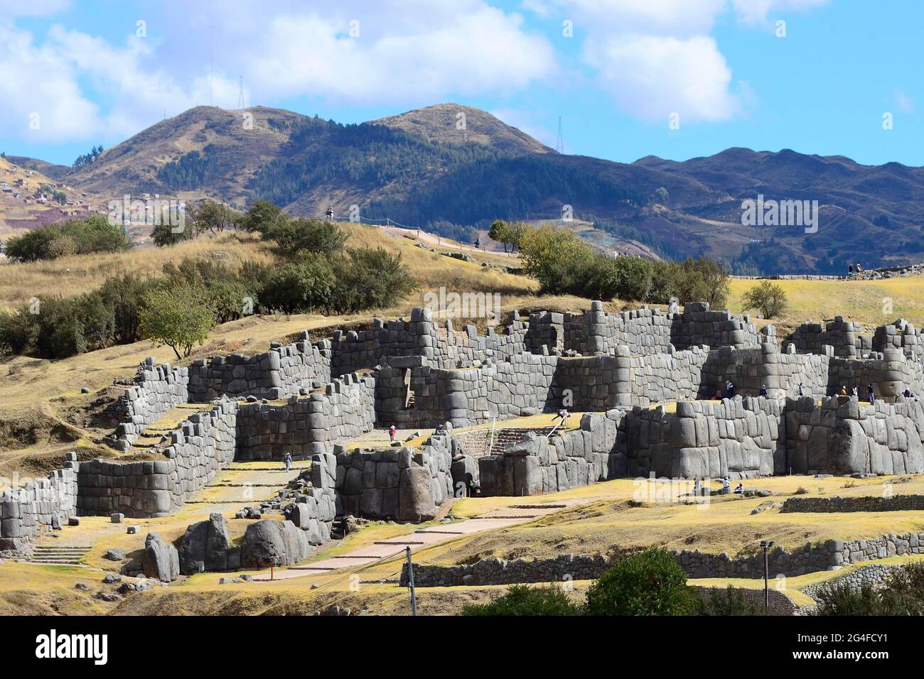 Fortress walls of the Inca ruins Sacsayhuaman, Cusco, Peru Stock Photo ...
