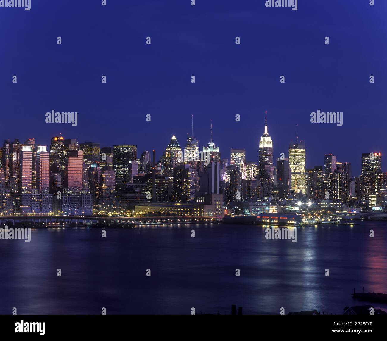 2006 HISTORICAL MIDTOWN SKYLINE HUDSON RIVER MANHATTAN NEW YORK CITY ...