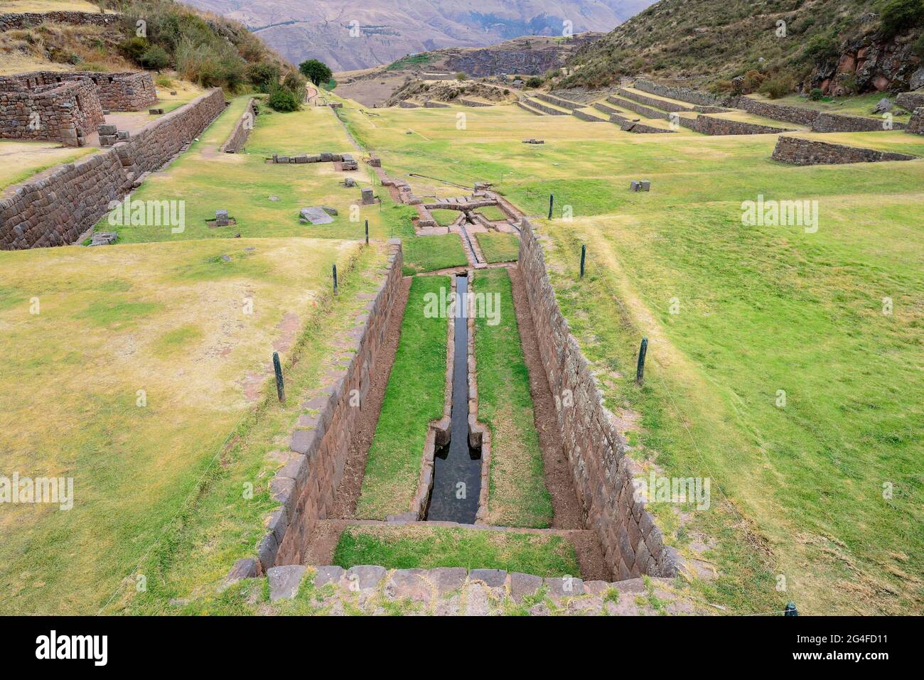 Tipon ruin hi-res stock photography and images - Alamy