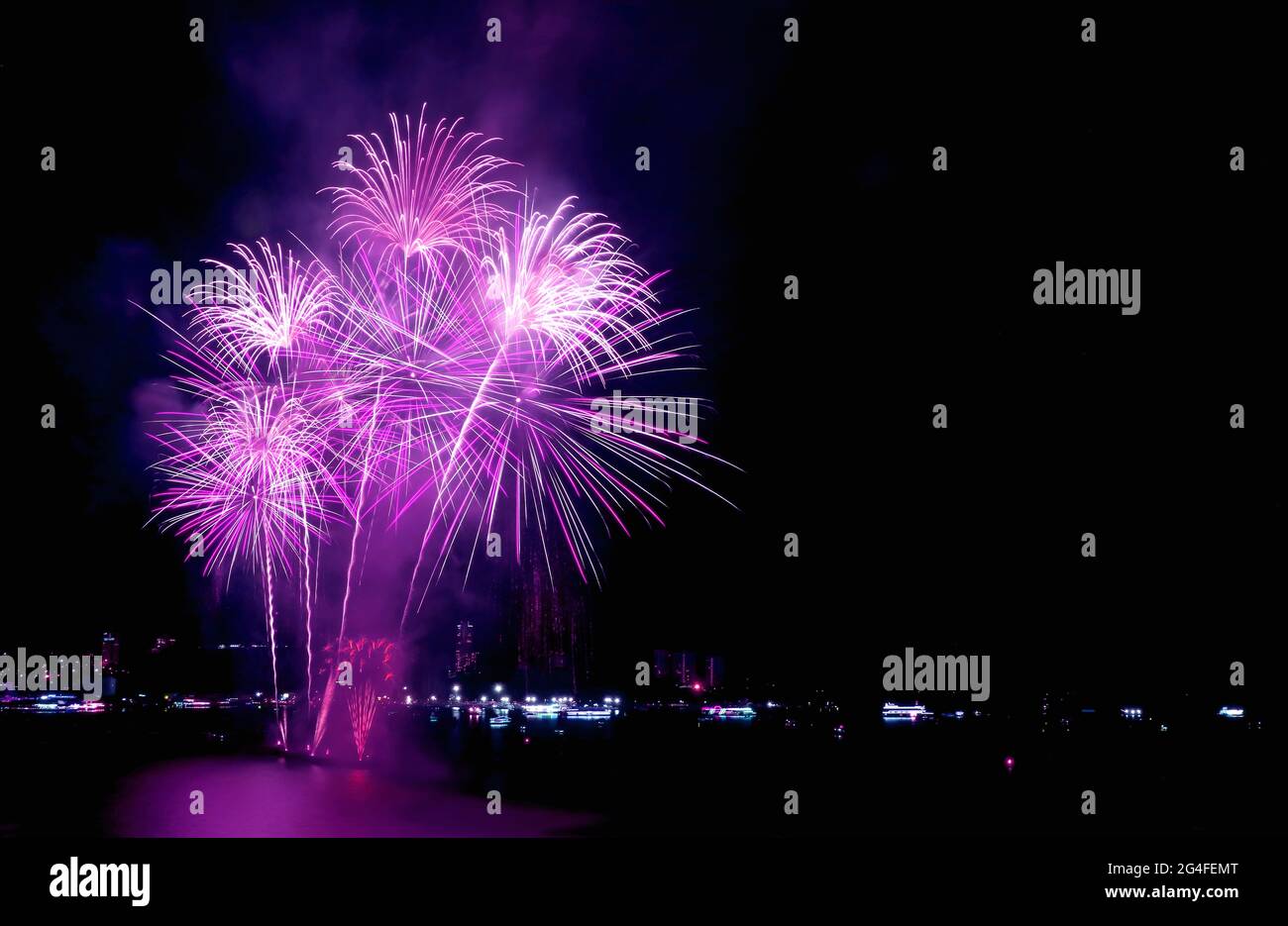 Pink ultra sky hi-res stock photography and images - Alamy