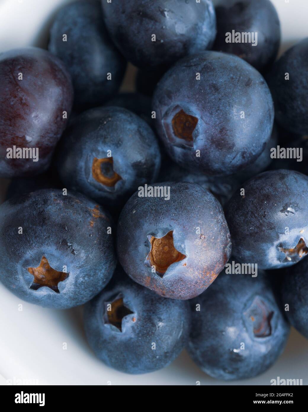 Close up of freshly washed organic blueberries Stock Photo - Alamy
