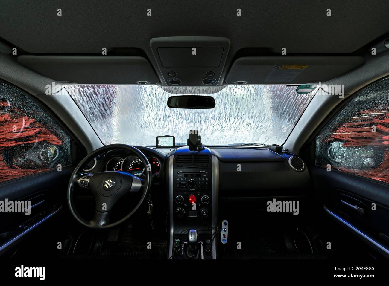 Car wash interior view hi-res stock photography and images - Alamy