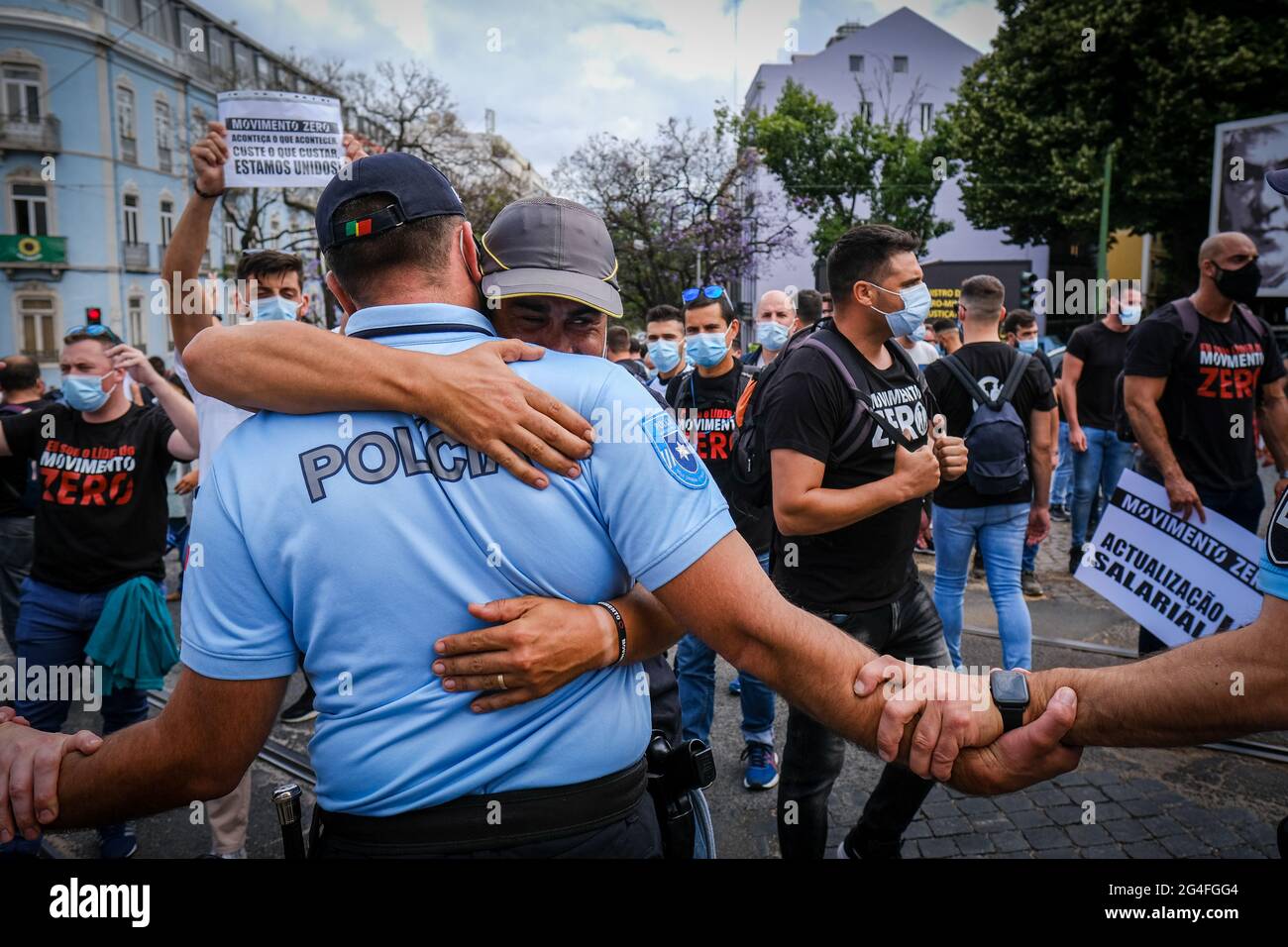 Hug a policeman hi-res stock photography and images - Alamy