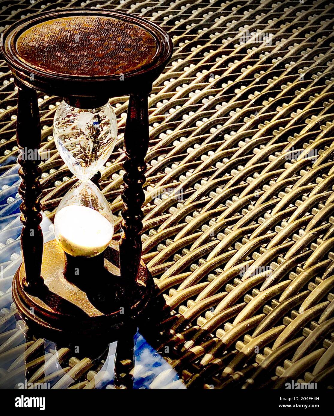 Time and timing hi-res stock photography and images - Alamy