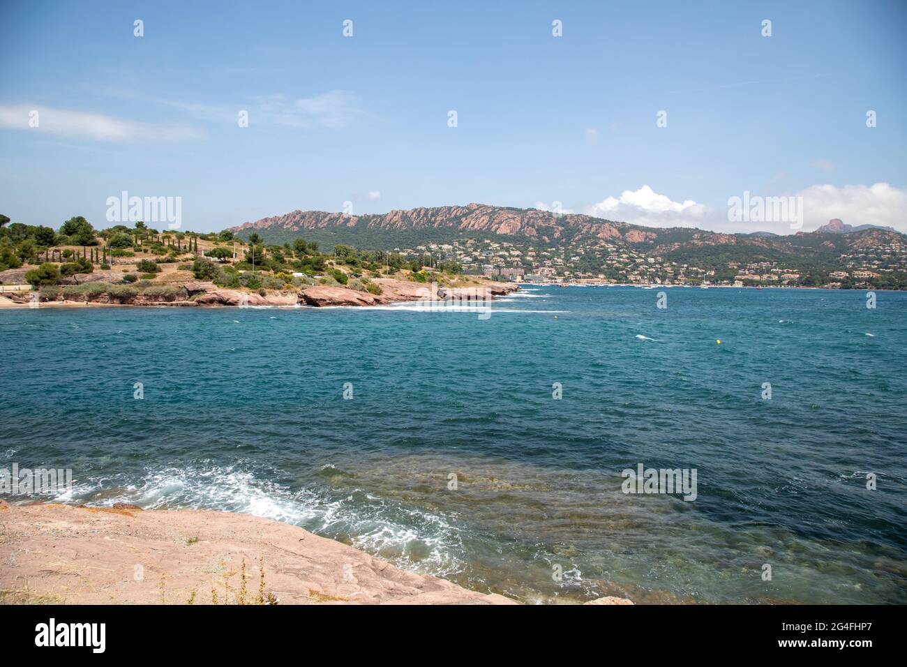 The coastline of the "Corniche d'Or" near Saint Raphael, France ...