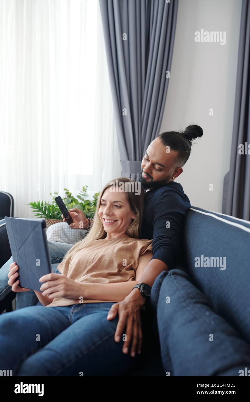 Man and wife entertaining hi-res stock photography and images - Alamy
