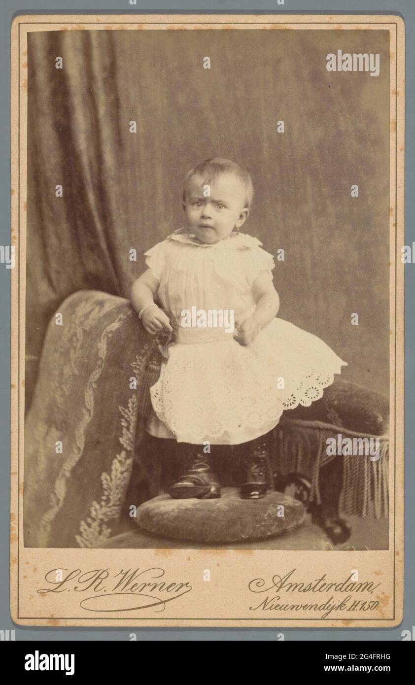 Portrait of an unknown child Stock Photo - Alamy