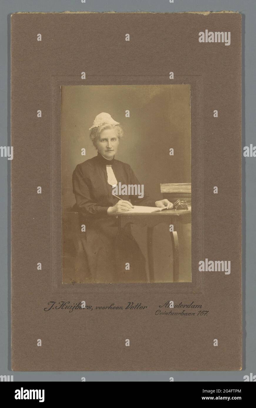 History behind writing table hi-res stock photography and images - Alamy