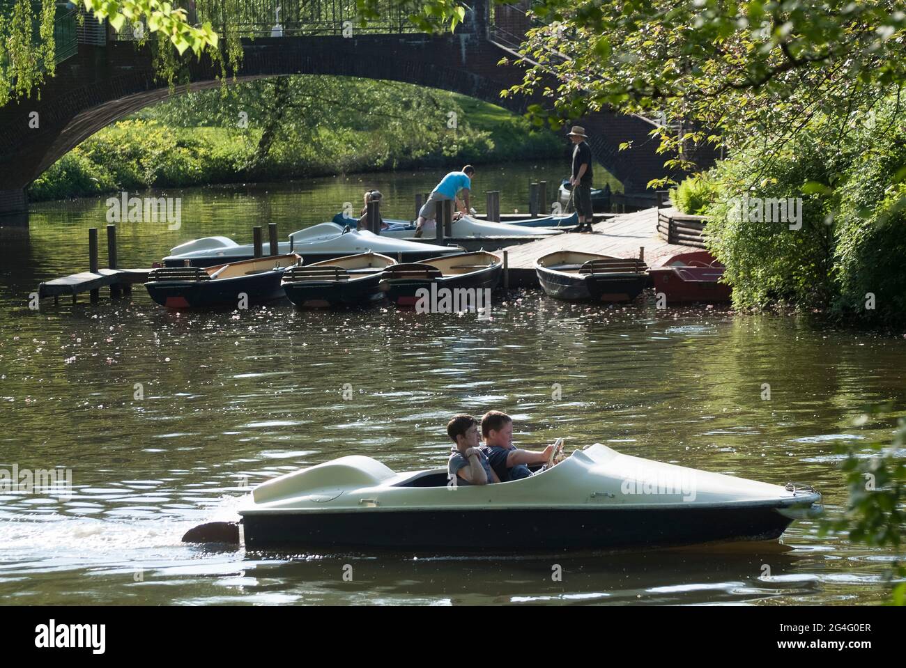 Boot im kanal hi-res stock photography and images - Alamy