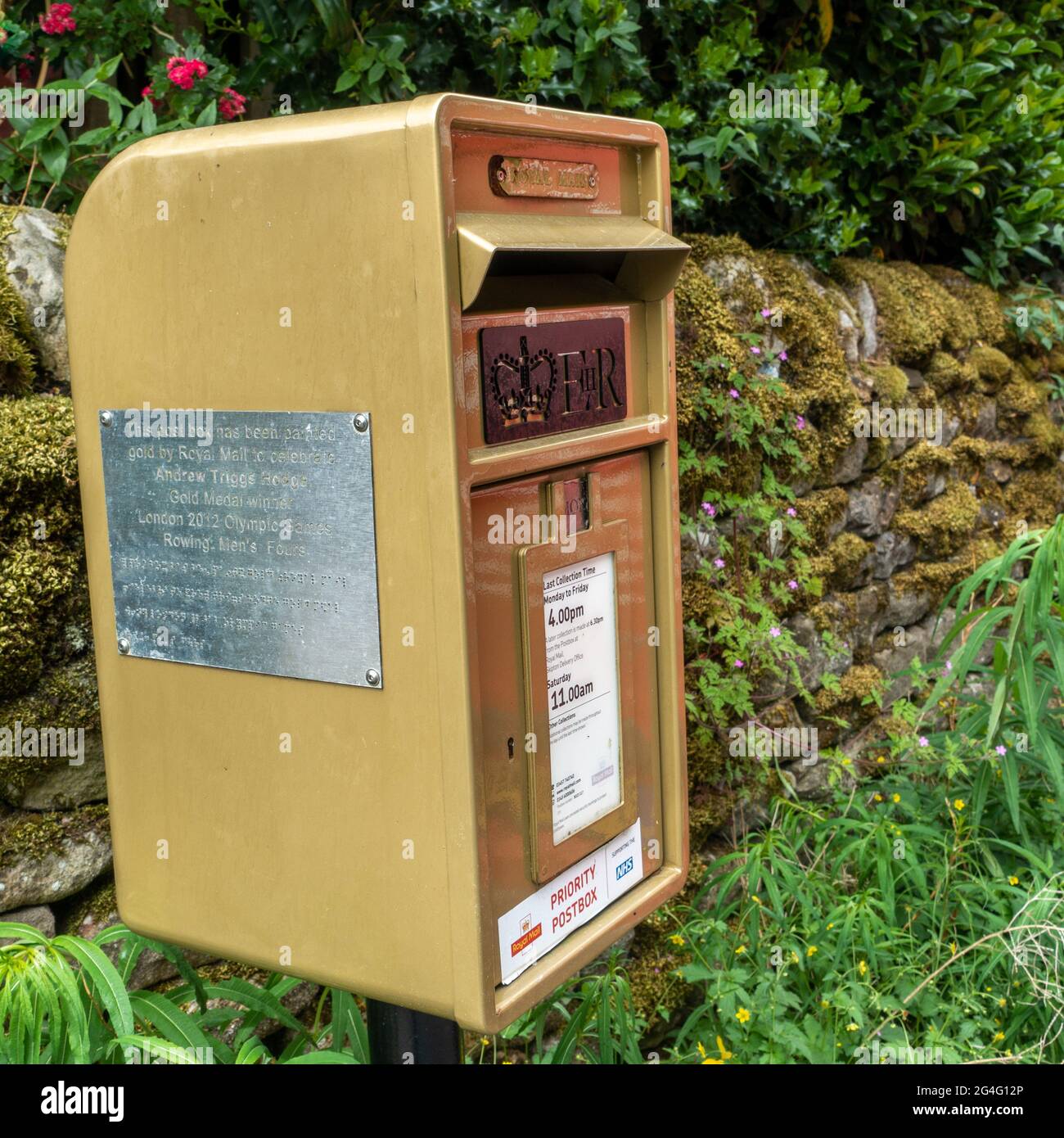 Gold painted post boxes celebrating hi-res stock photography and images ...