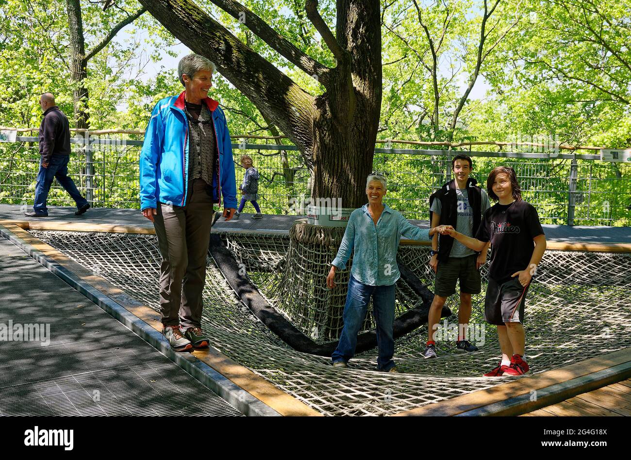 On rope ground cover hi-res stock photography and images - Alamy