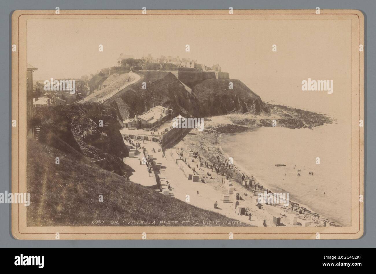 View of the beach at Granville; La Plage et La Ville Haute Stock Photo ...