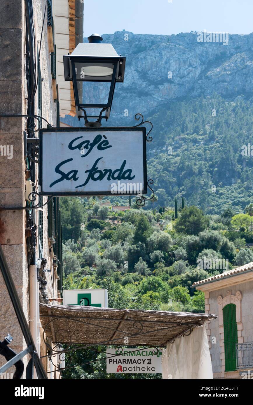 Cafe sa fonda hi-res stock photography and images - Alamy