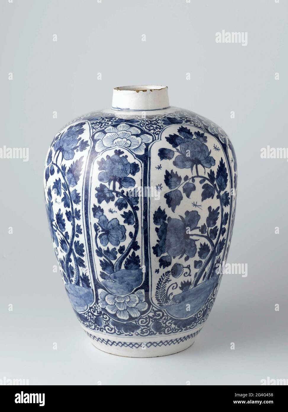 Canopian pot hi-res stock photography and images - Alamy