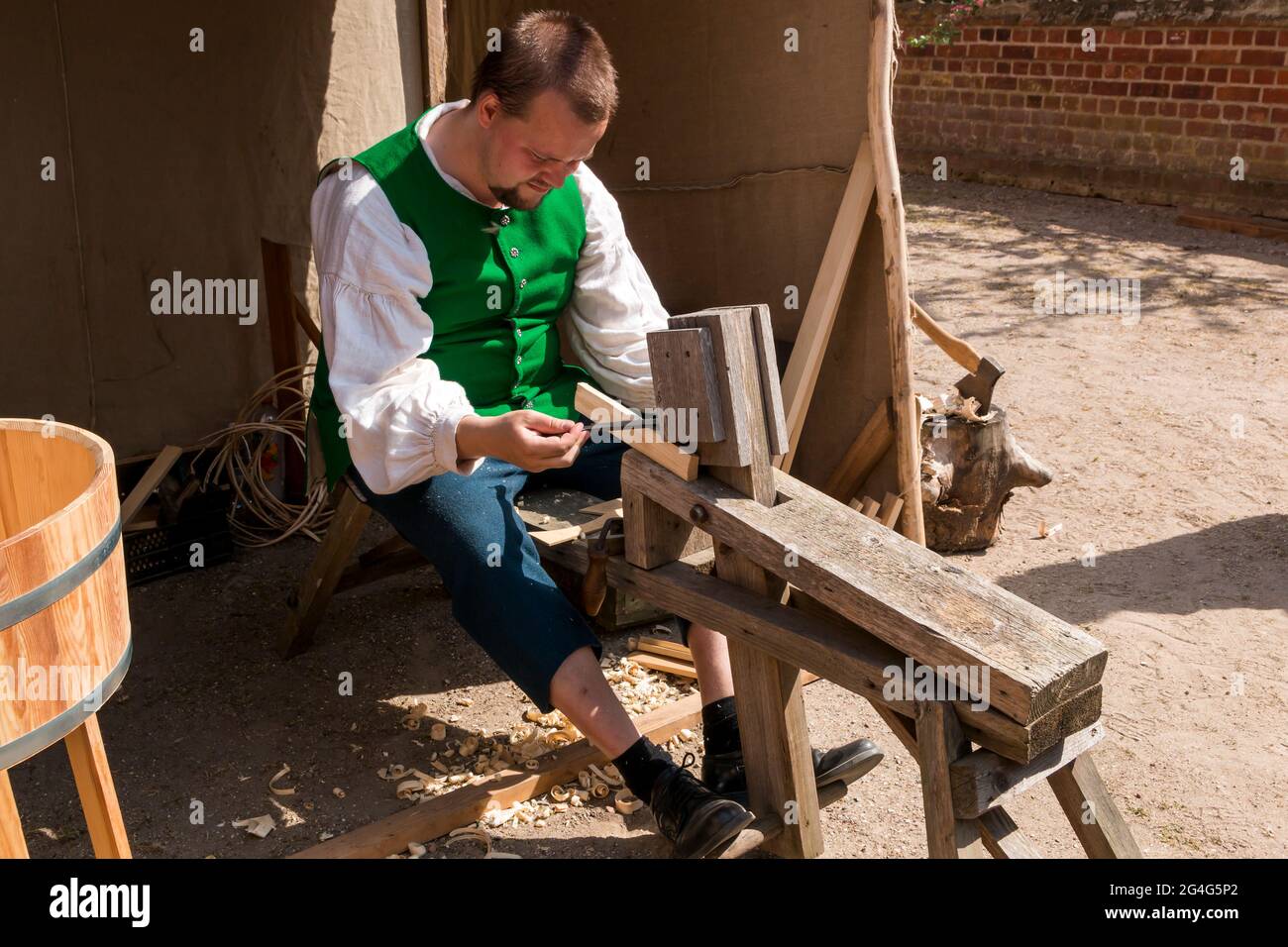 Carpenter 18th century hi-res stock photography and images - Alamy
