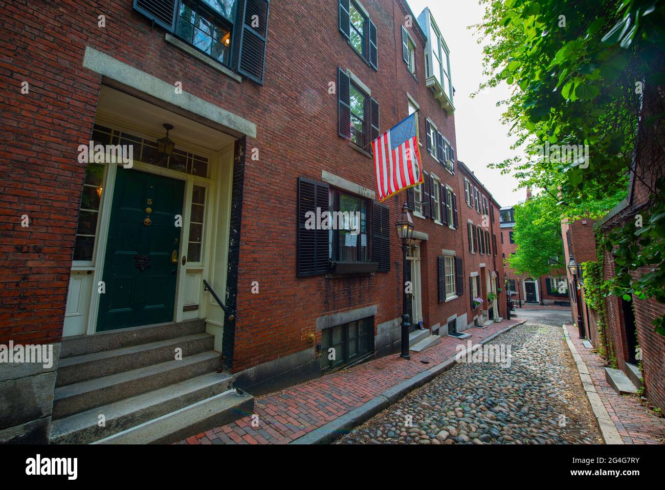Building and street scene of beacon street in boston hi-res stock ...
