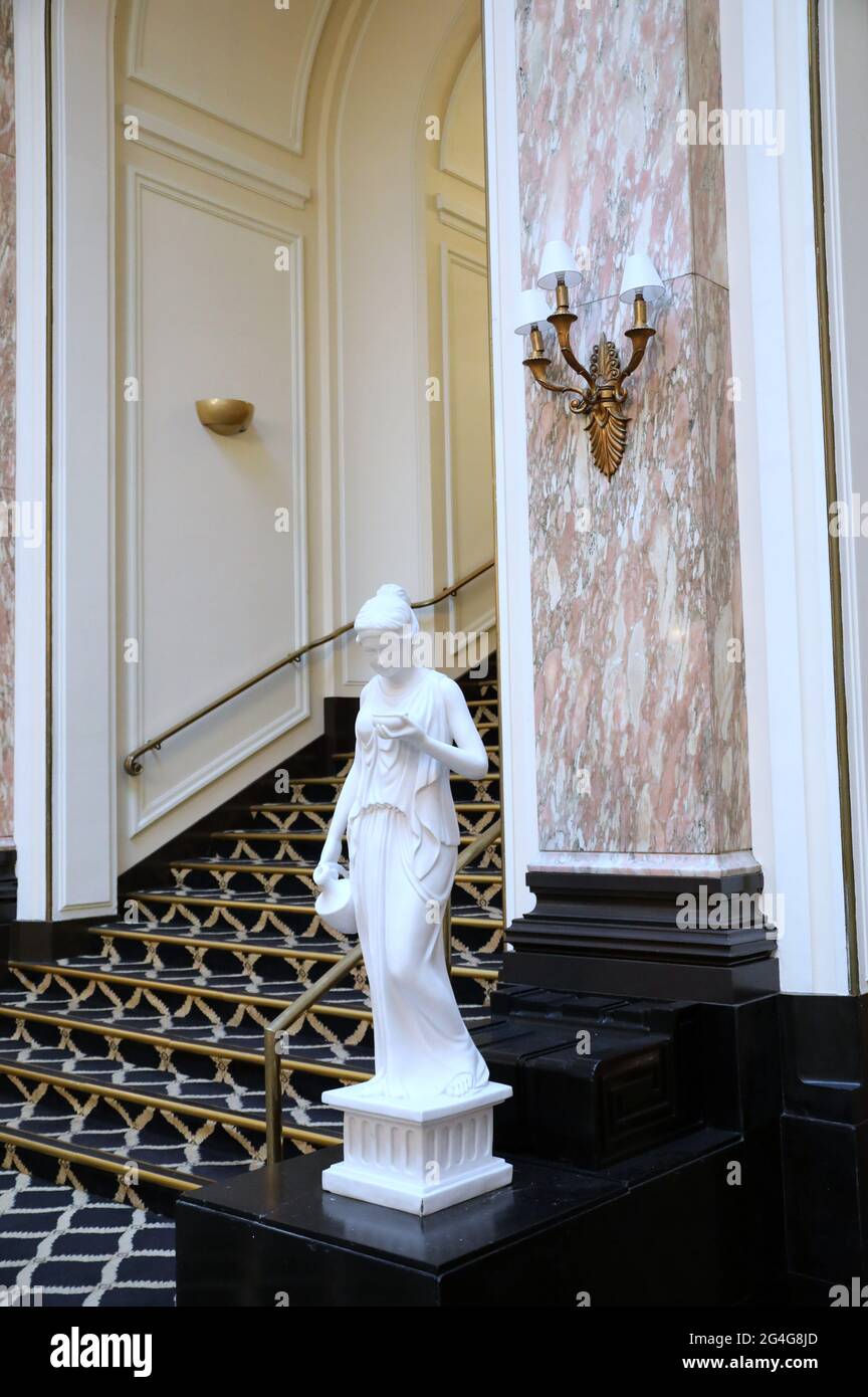 Interior of the iconic Adelphi Hotel in Liverpool Stock Photo - Alamy