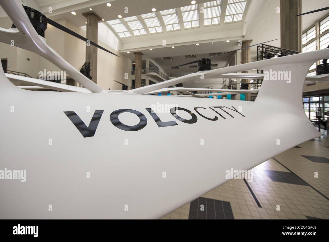 Volocity hi-res stock photography and images - Alamy