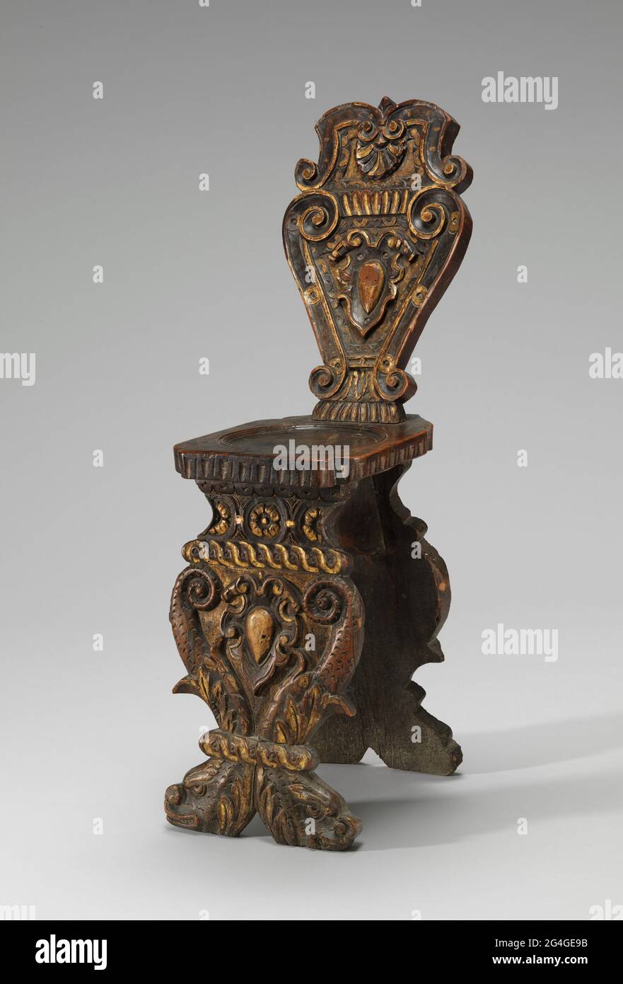 Gilded walnut hi-res stock photography and images - Alamy