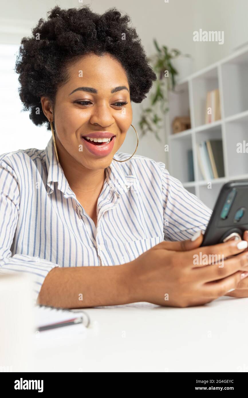 Black female student hi-res stock photography and images - Alamy