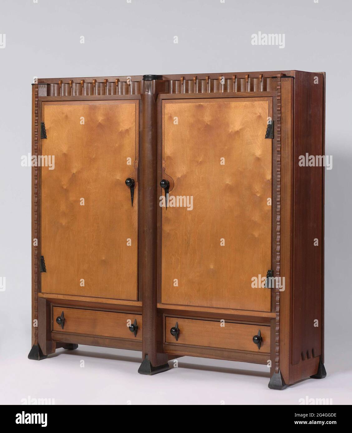 Wide cupboard hi-res stock photography and images - Alamy