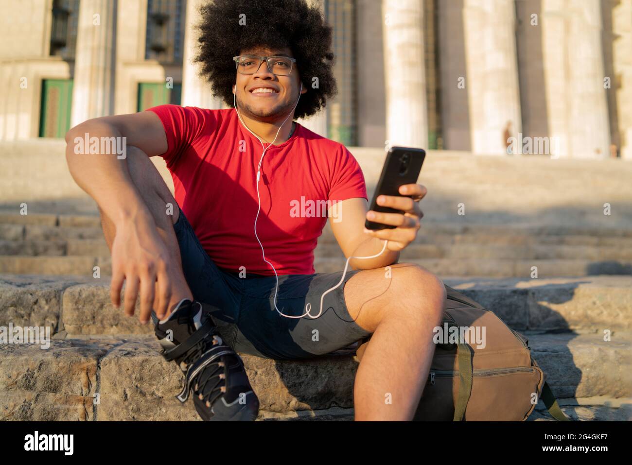 Using the phone while skating hi-res stock photography and images - Alamy