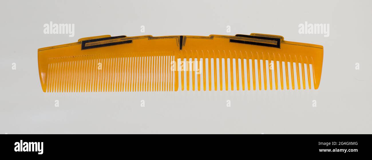 Spaced teeth hi-res stock photography and images - Alamy