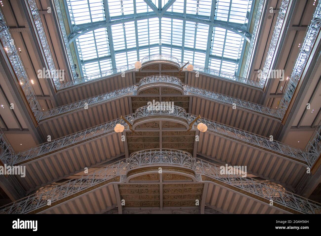 General atmosphere during the Samariaine Press Conference at the ...