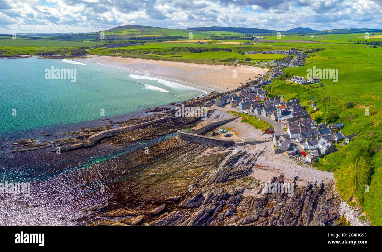Scottish coastal village hi-res stock photography and images - Alamy