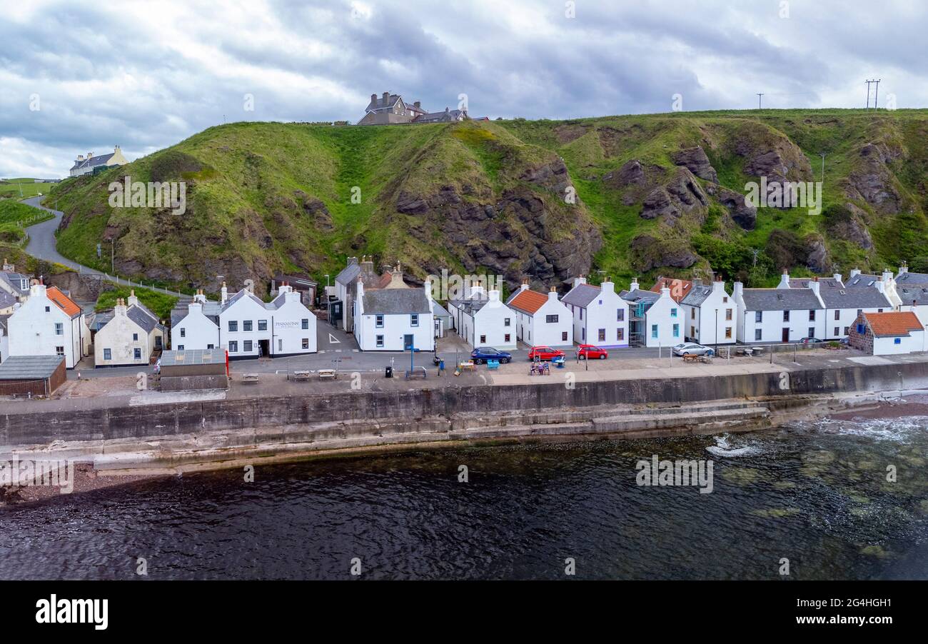 Pennan scotland hi-res stock photography and images - Alamy