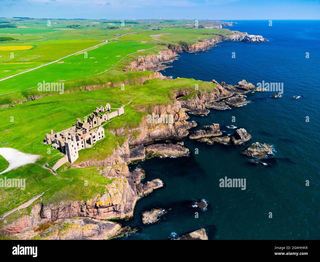 New slains castle aberdeenshire hi-res stock photography and images - Alamy