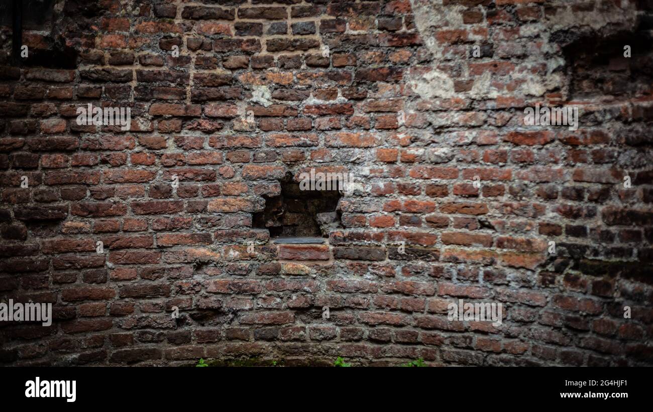 Wonky building hi-res stock photography and images - Alamy