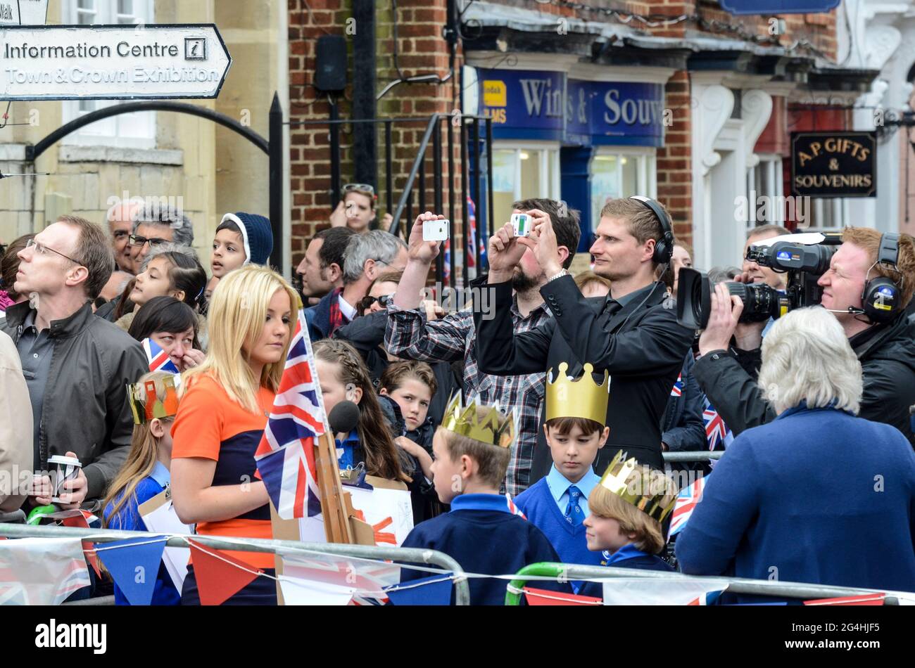 Blue Peter presenter Helen Skelton with children outside Windsor Castle ...