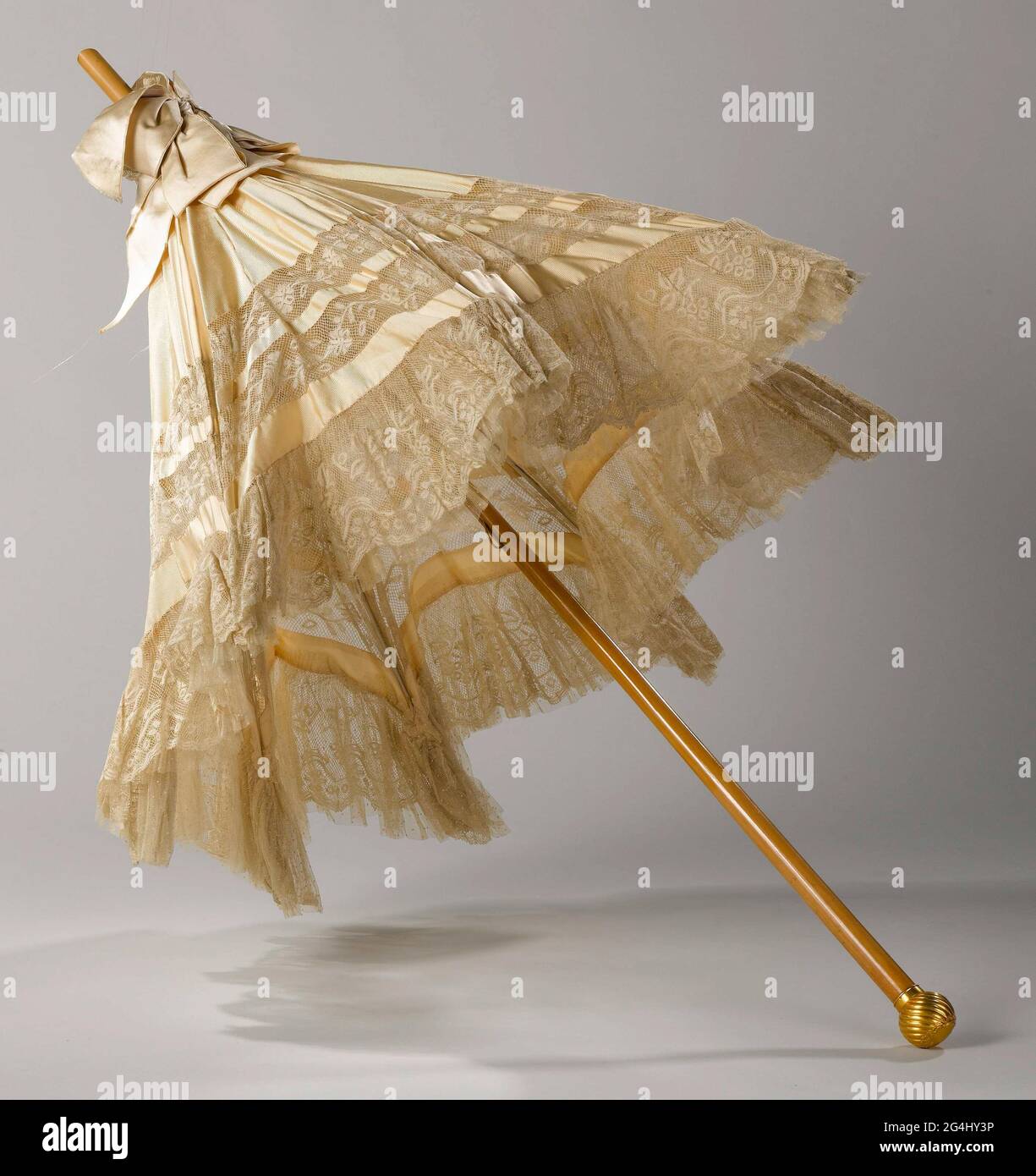 Cream colored rips side hi-res stock photography and images - Alamy