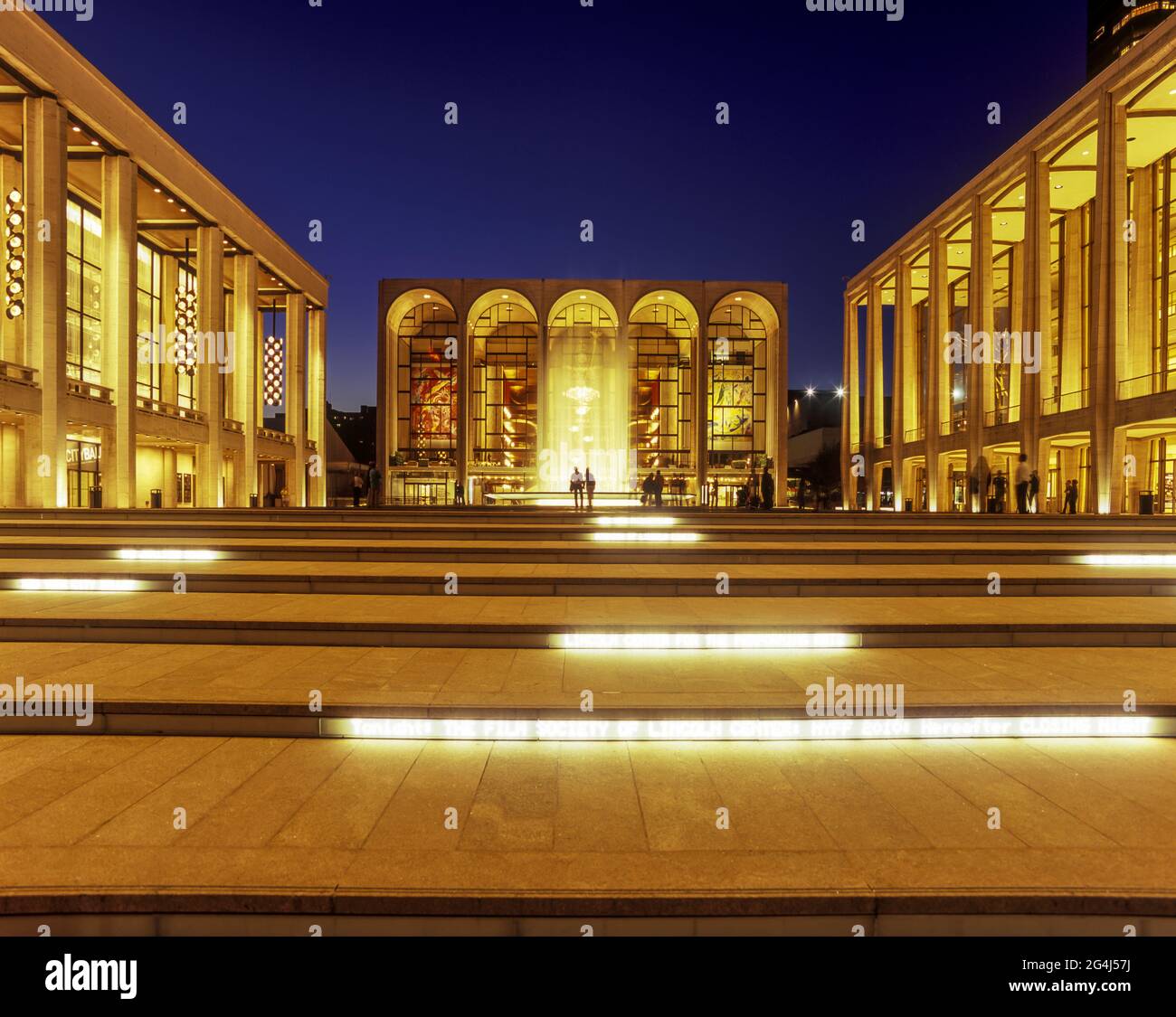 2010 HISTORICAL ILLUMINATED FRONT STEPS METROPOLITAN OPERA HOUSE ...