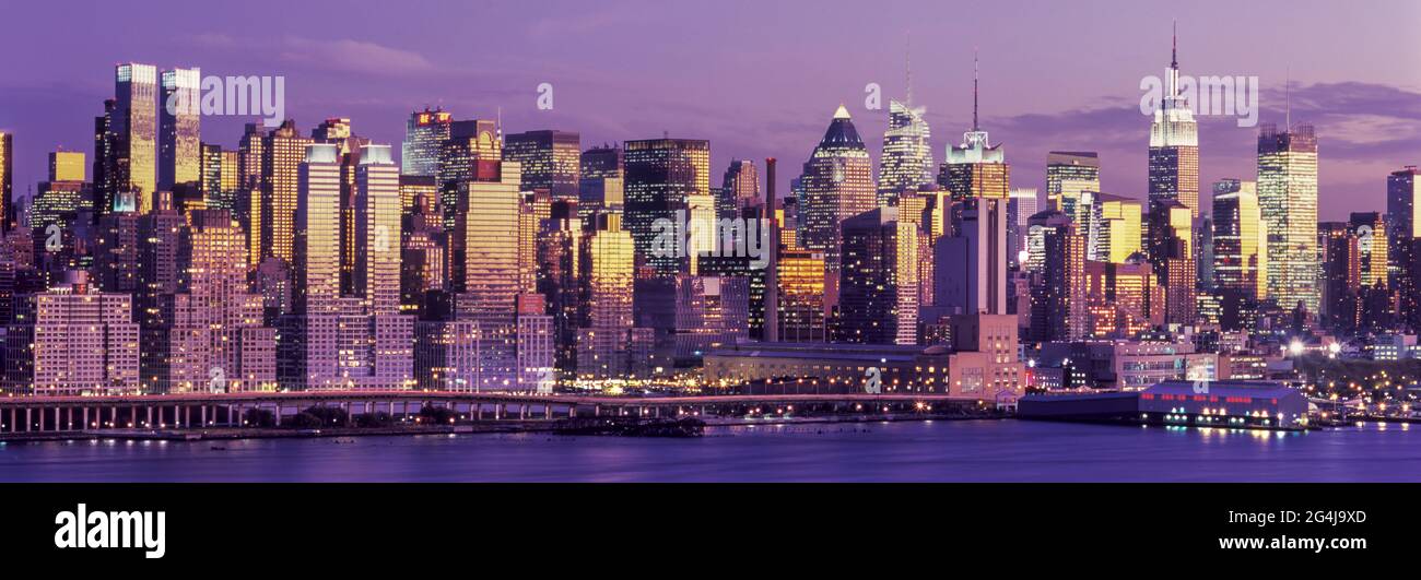 2010 HISTORICAL MIDTOWN SKYLINE HUDSON RIVER MANHATTAN NEW YORK CITY ...