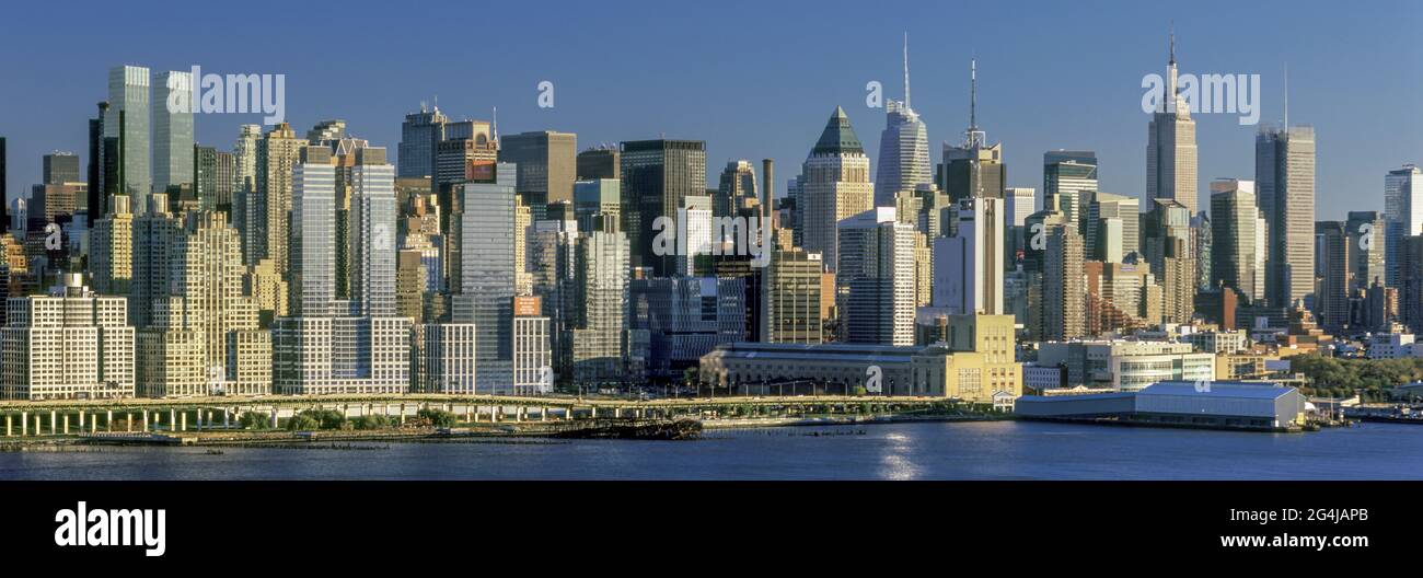 2010 HISTORICAL MIDTOWN SKYLINE HUDSON RIVER MANHATTAN NEW YORK CITY ...