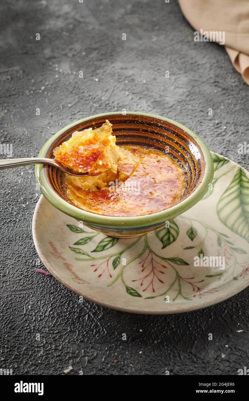 Closeup shot creme brulee hi-res stock photography and images - Alamy