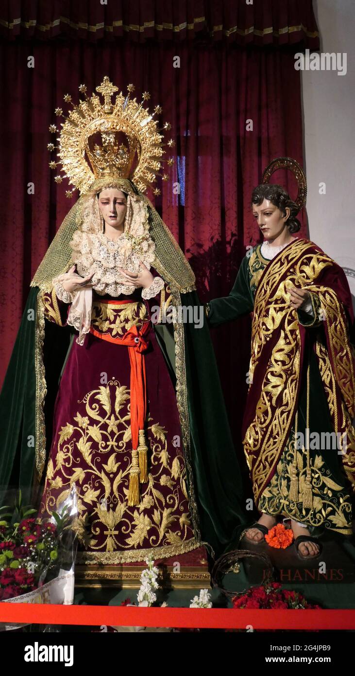 Ancient religious figures hi-res stock photography and images - Alamy