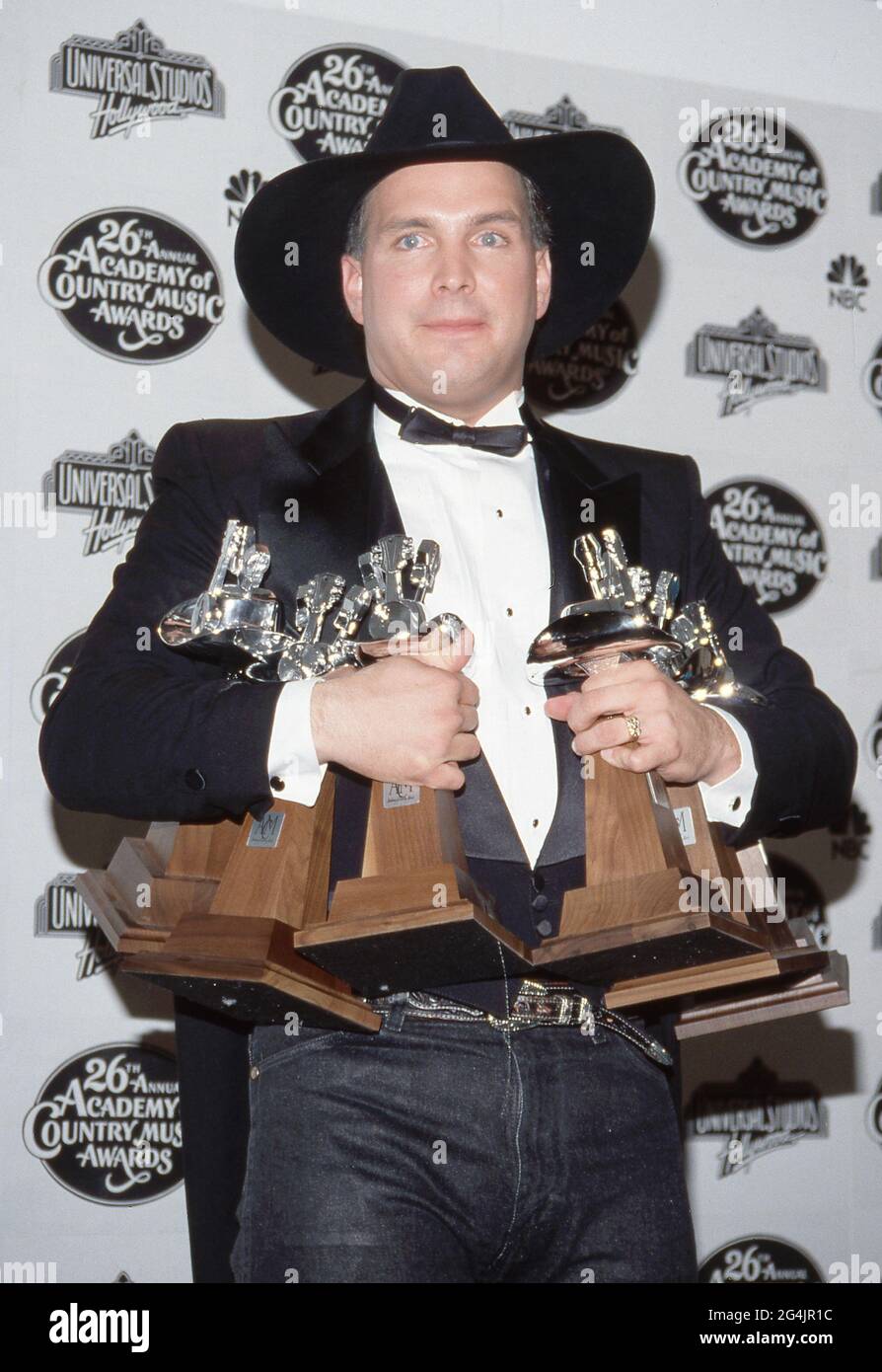 Garth Brooks at the 26th Annual Academy of Country Music Awards at ...